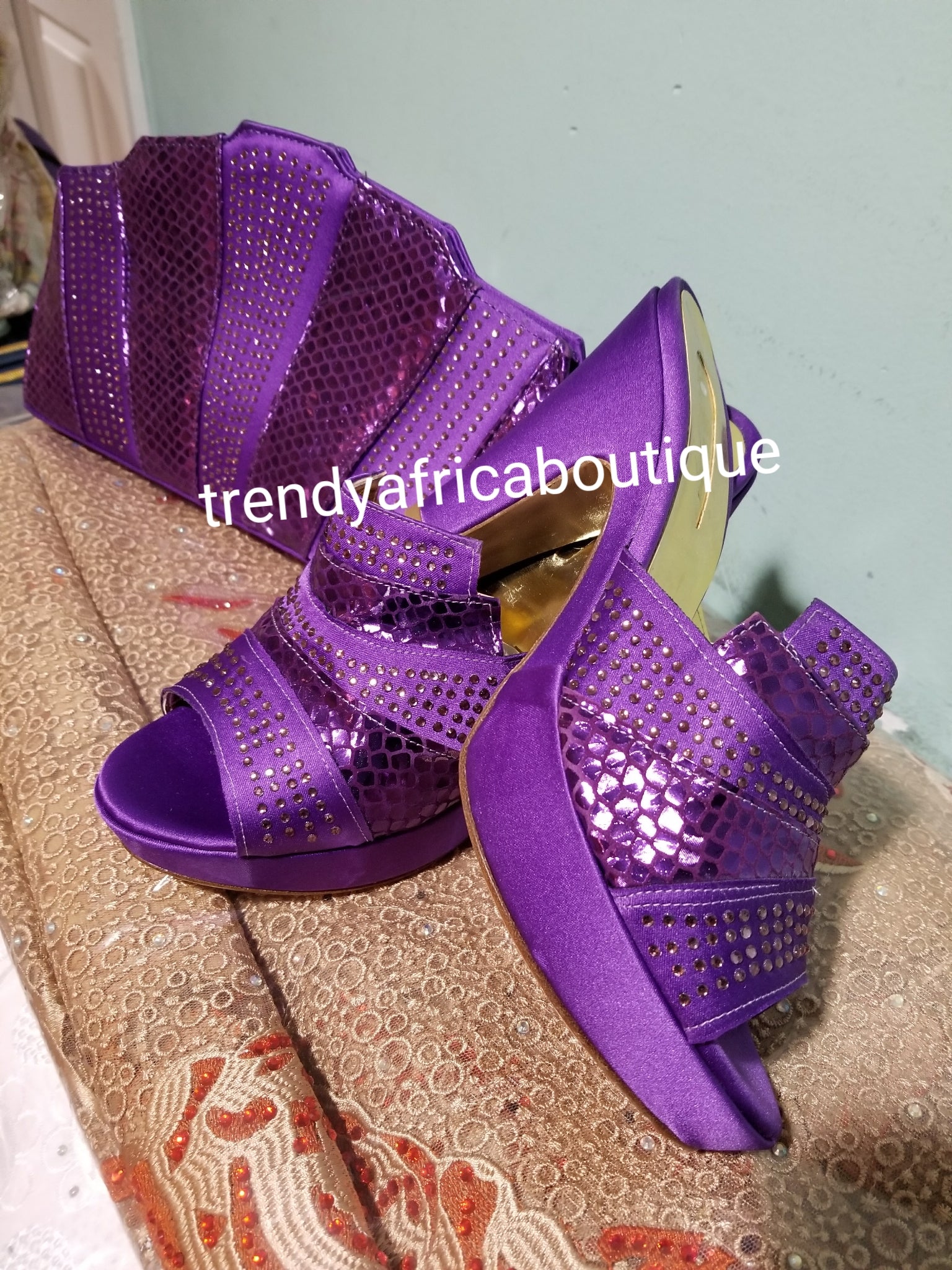 Size 38 Purple Italian Slipper platform shoe and matching purse. Sold ...